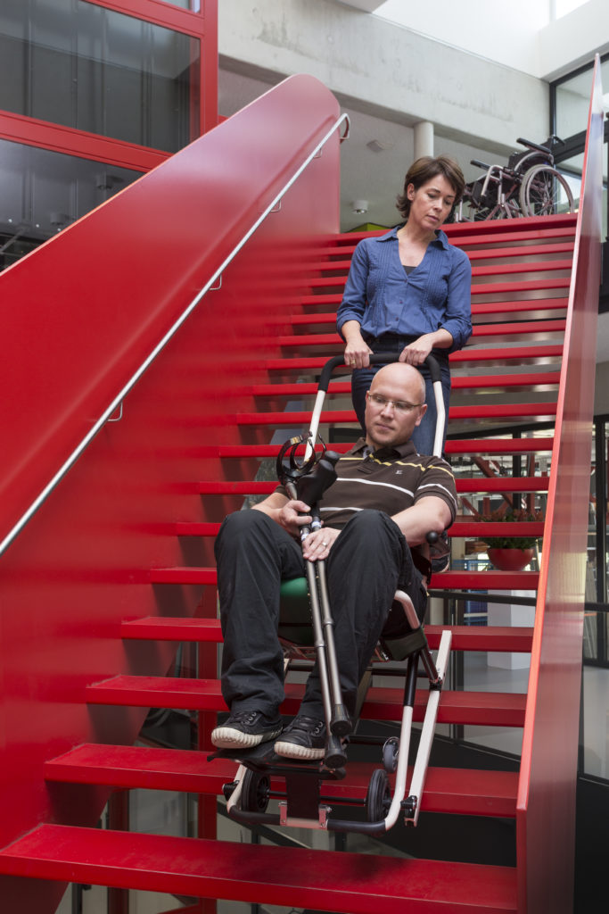 How to evacuate a person in a wheelchair? | Escape Mobility